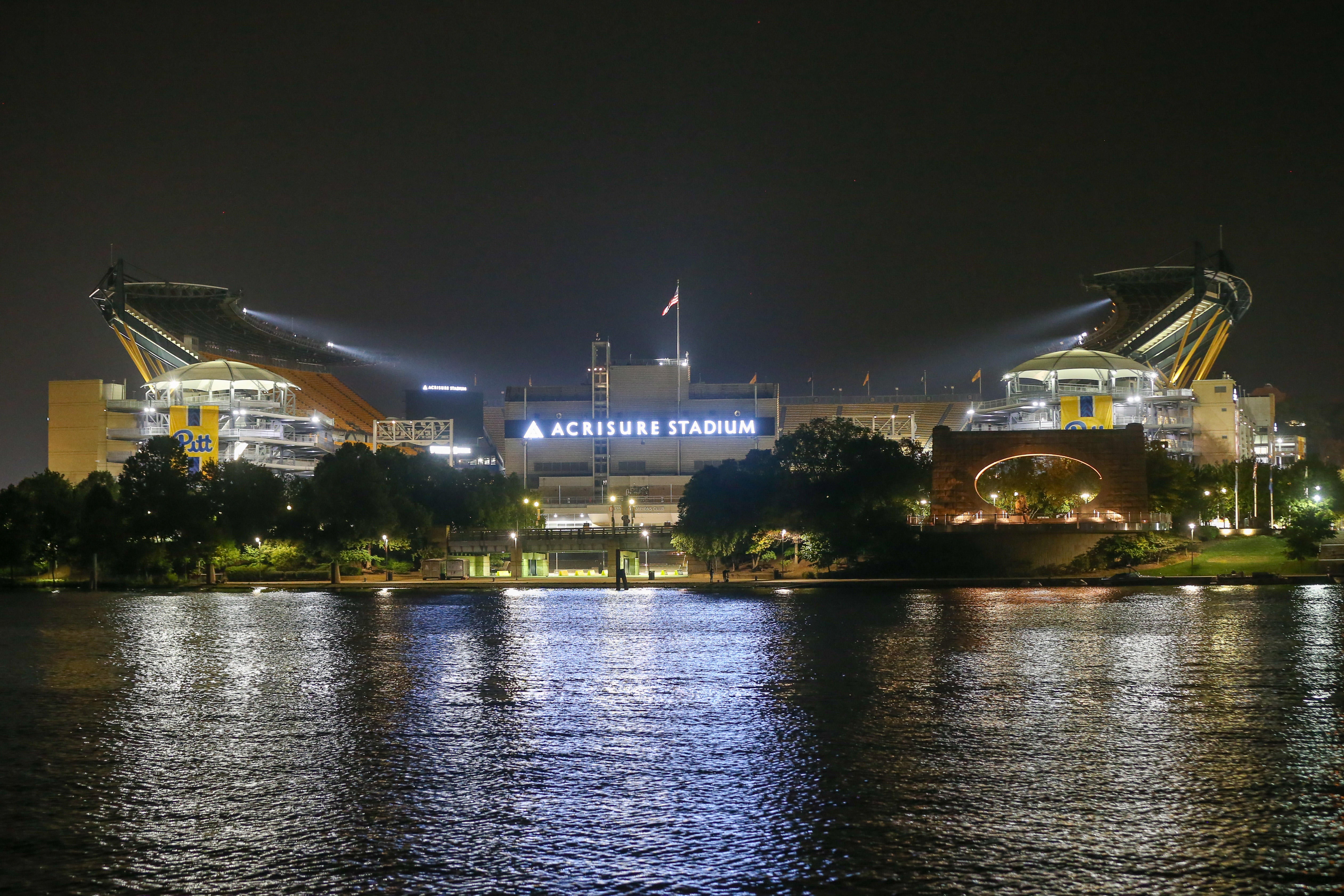 Behind-the-scenes-look at the Pitt/Steelers changeover at Acrisure ...