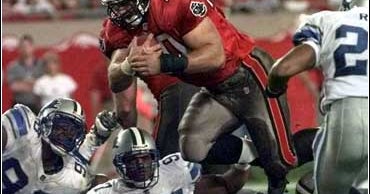 Bucs Win Battle For First - CBS News