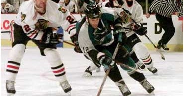 Stars And Hawks Swap Players - CBS News