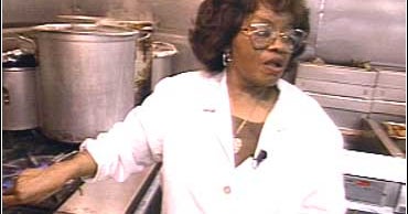 Sylvia's Still Cooking In Harlem - CBS News