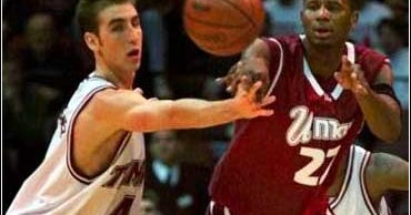 Owls Soar Into A-10 Final - CBS News