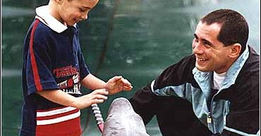 Panel Wants Elian Raid Documents - CBS News