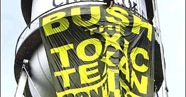 Environmental Protest Near Bush Ranch - CBS News