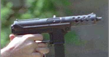 Gun Lawsuit Misses Target - CBS News