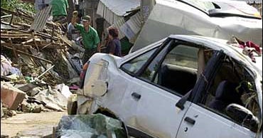 Typhoon Rusa Ravages S. Korea - CBS News