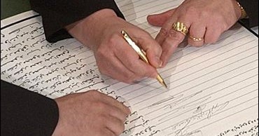 Constitution A First Step For Iraq - CBS News