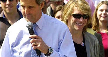 Kerry Tries To Rock Youth Vote - CBS News