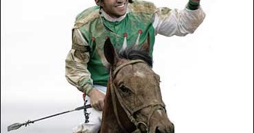 Afleet Alex Wins The Preakness - CBS News