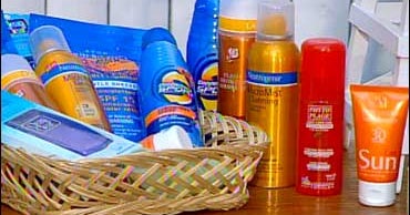 FDA OKs New Sunscreen - CBS News