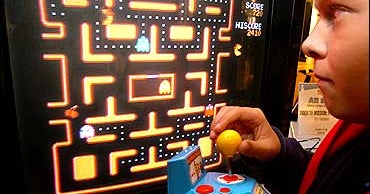 Pac-Man Thrives At 25 - CBS News