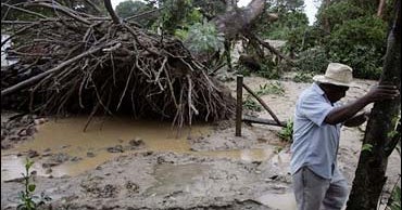 Hurricane Stan Kills At Least 68 - CBS News