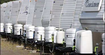 FEMA To Step Up Toxic Trailer Relocations - CBS News
