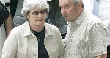 Outback Murder Trial Opens - CBS News