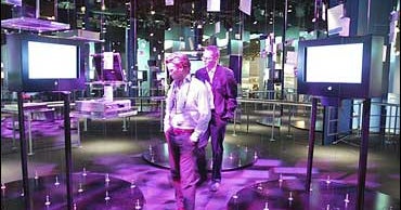 High-Def Rules Electronics Show - CBS News