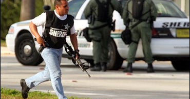 Bank Robber Killed In Hostage Siege - CBS News