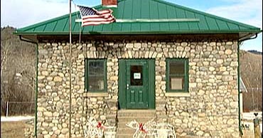 Official Seinfeld Site Signs On - CBS News