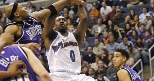 Georgia Coach Dies - CBS News