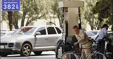 Making Sense Of The Oil Mess - CBS News