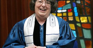 Nation's First Female Rabbi Retiring - CBS News