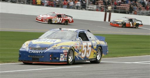 Waltrip Qualifies For Daytona 500 - CBS News