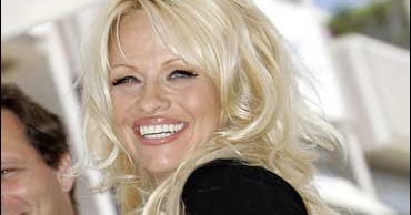 Pamela Anderson Booed At Cannes - CBS News