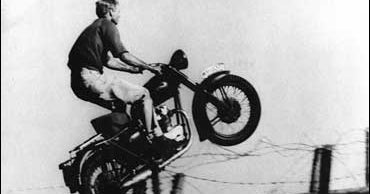 Famed "Great Escape" Stuntman Ekins Dead - CBS News