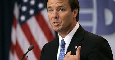 Edwards: Clinton Defends The Status Quo - CBS News