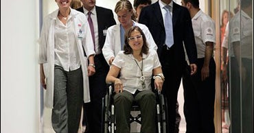 Spain Plane Crash Survivor Recounts Horror - CBS News