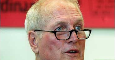 Family, Friends, Fans Remember Newman - CBS News