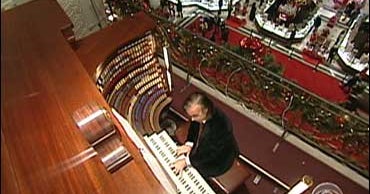 Massive Pipe Organ Is Music To Macy's Ears - CBS News