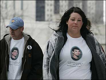 Greyhound passenger who beheaded, cannibalized passenger is granted ...