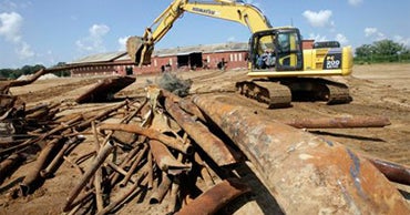 Obama's EPA Plans Fewer Toxic Cleanups - CBS News