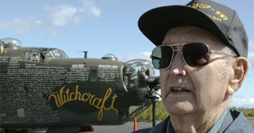WWII Pilot Gets Wish For Final B-24 Flight - CBS News
