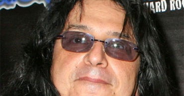 Twisted Sister's Ojeda Mends from Surgery - CBS News