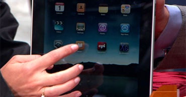 Early Look at Apple's iPad - CBS News