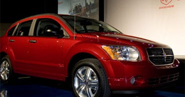 NHTSA Probes Dodge Caliber Pedal Problem - CBS News