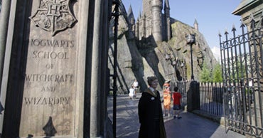 Comcast taps a surprising source of growth - CBS News