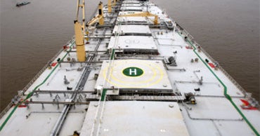 Huge Skimming Ship Headed for Gulf Oil Spill - CBS News