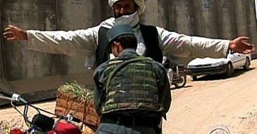 Afghan Checkpoints Key in Battle for Kandahar - CBS News