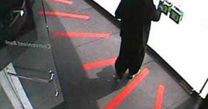 Burqa Bandit? Man in Woman's Middle Eastern Dress Robs Bank, Say Md ...