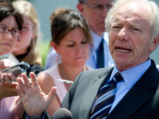 Lieberman: Perry has made "very good first impressions" - CBS News