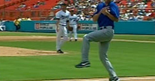 Tyler Colvin Video: Cubs Player Struck By Broken Bat - CBS News