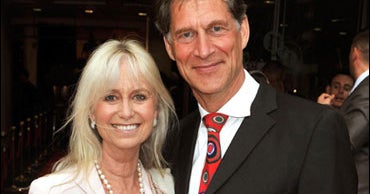 "Falcon Crest" Actor Simon MacCorkindale Dies - CBS News