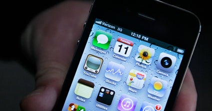 Done Deal: Verizon Gets the iPhone - CBS News
