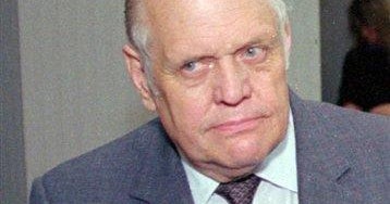 Computer Pioneer Ken Olsen Dies At Age 84 - CBS News