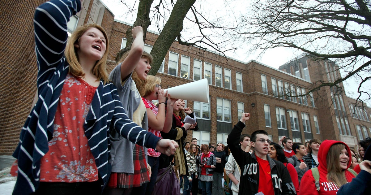 Union showdowns spread across the country - CBS News