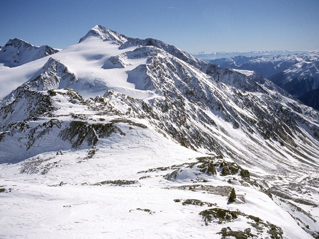 First look at "Oetzi" the Neolithic ice man