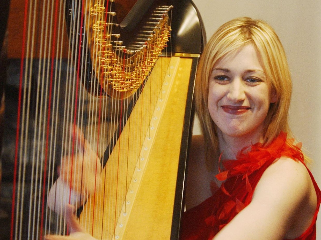 Prince Charles' official harpist to play royal wedding - CBS News