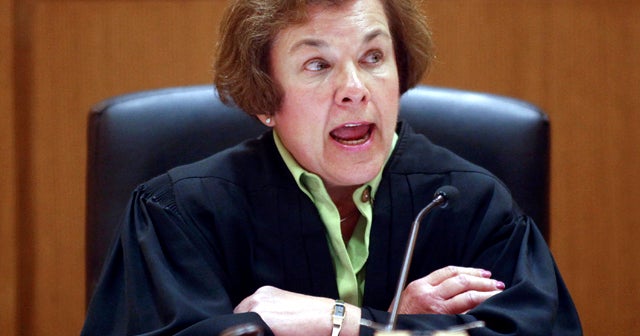 Judge bars Wis. from carrying out new union law - CBS News