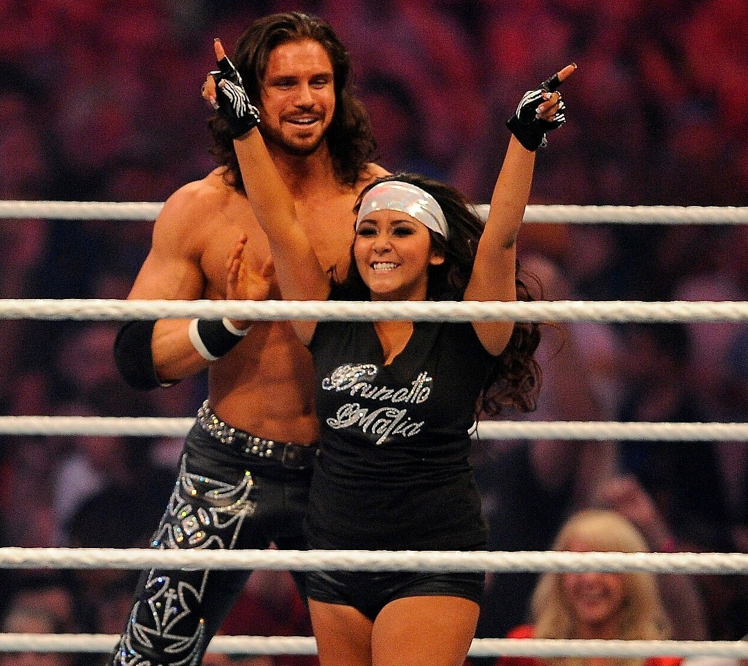 Snooki victorious at WrestleMania - CBS News